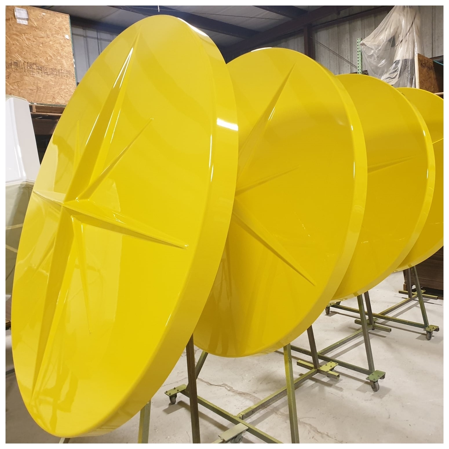 6 ft Starburst Fiberglass Umbrella – Picnic Furniture
