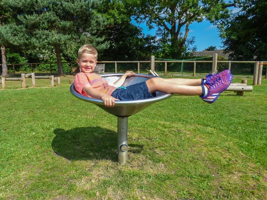 Gravity Bowl Playground Spinning Seat - Ages 2 to 12 Years - Picnic ...