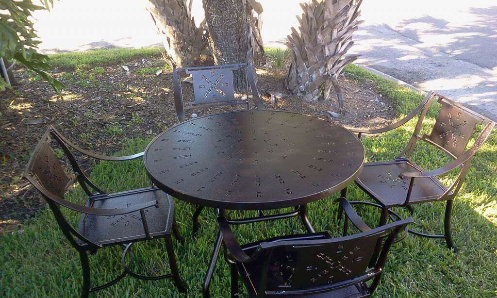 Kingfisher Round Punch Top Patio Dining Table - Picnic Furniture